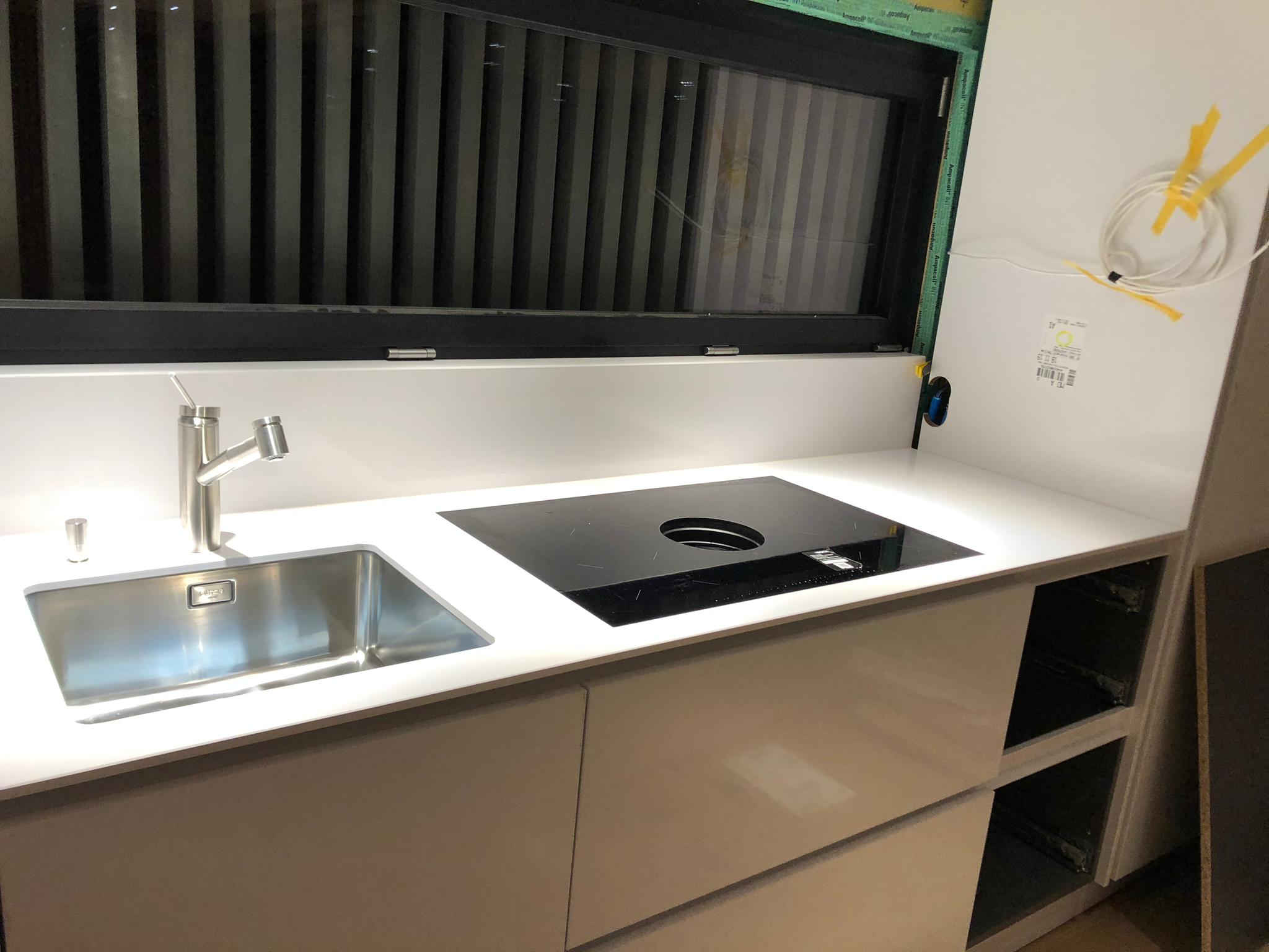 Eurostones Sàrl - Silestone Iconic White